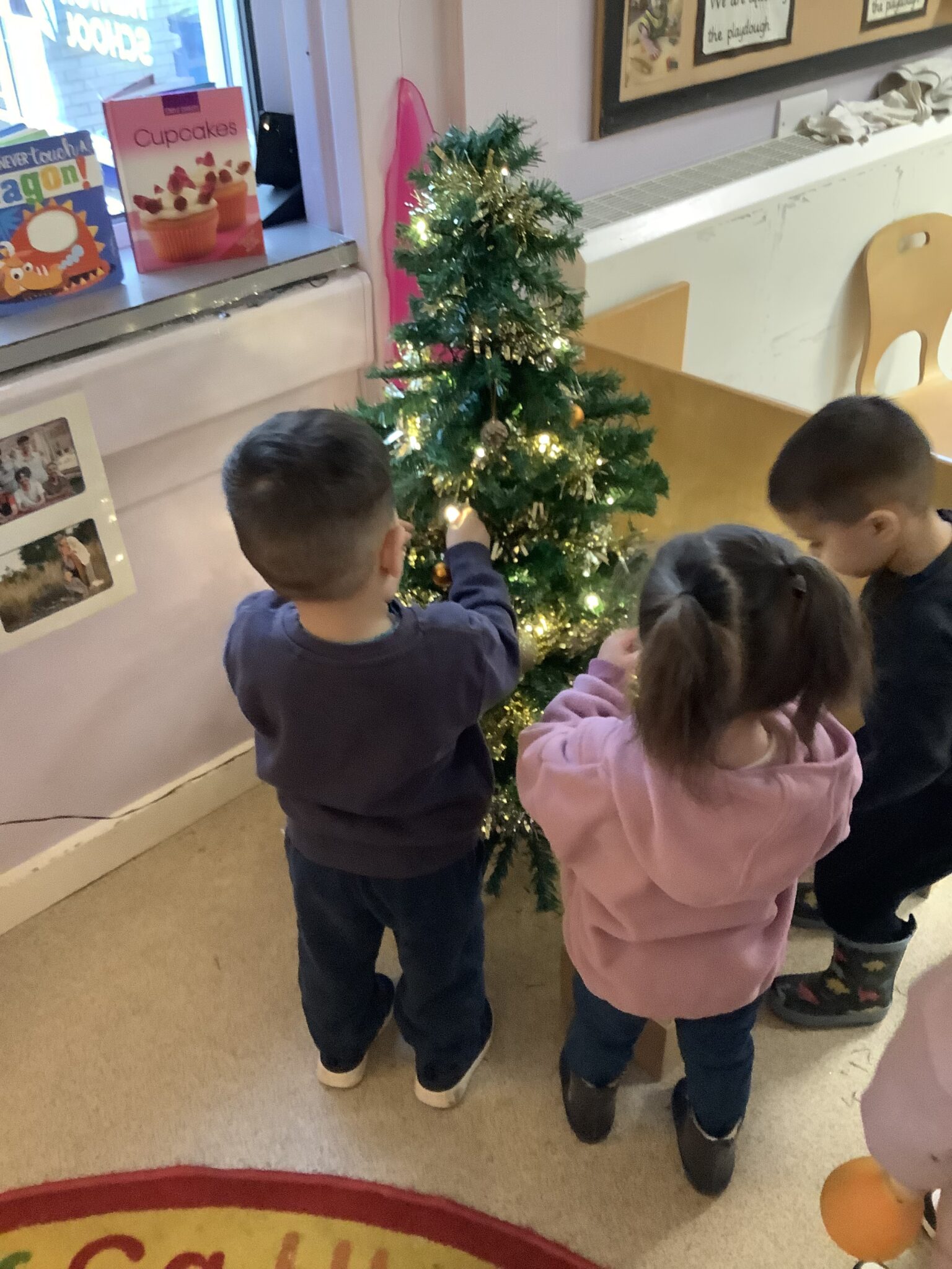 It’s nearly Christmas… – Beckfoot Heaton Primary School and Nursery